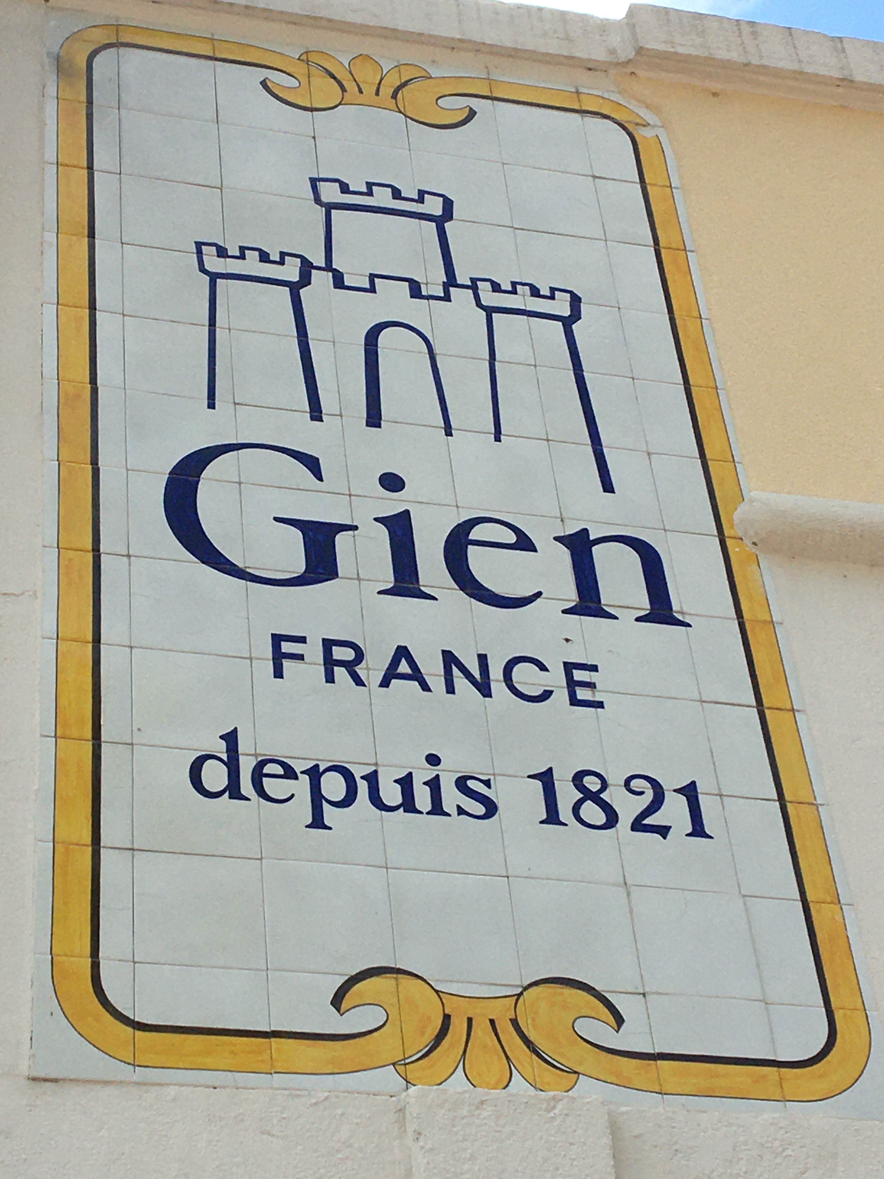 Un petit tour à Gien (2) – Plaisirs nomades